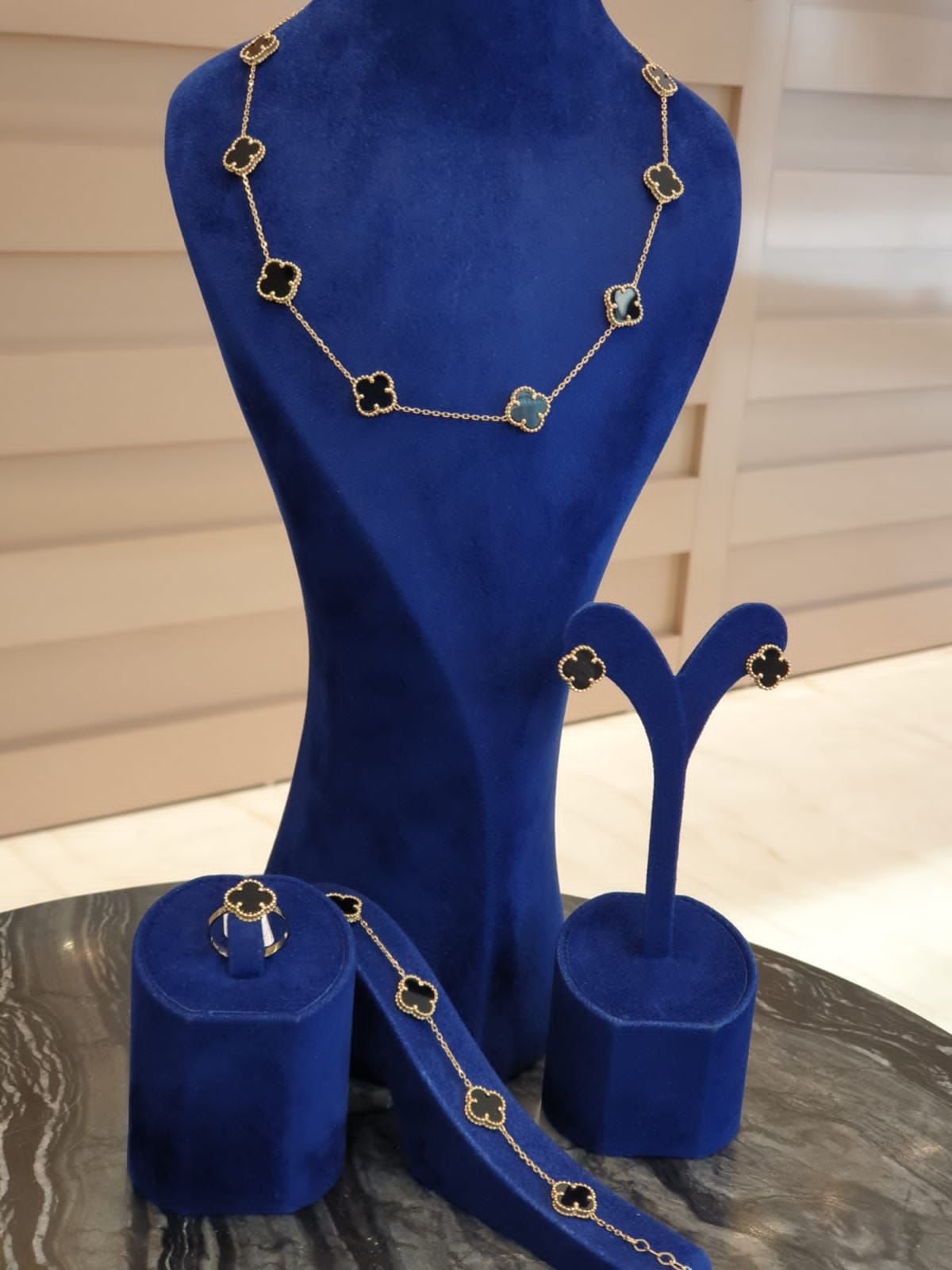 Almassa Gold Jewellery – Almassa Gold and Diamonds